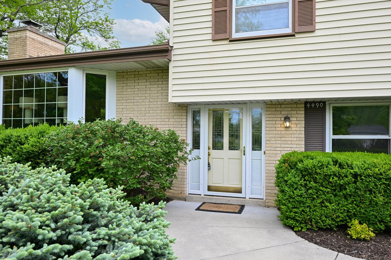 4490 Wessex Dr, Brookfield, WI 53045 | Estately 🧡 | MLS# 1962723