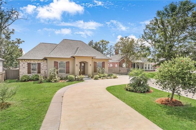 2516 Bourgeois Ln, Marrero, LA 70072 | Estately 🧡 | MLS# 2363013