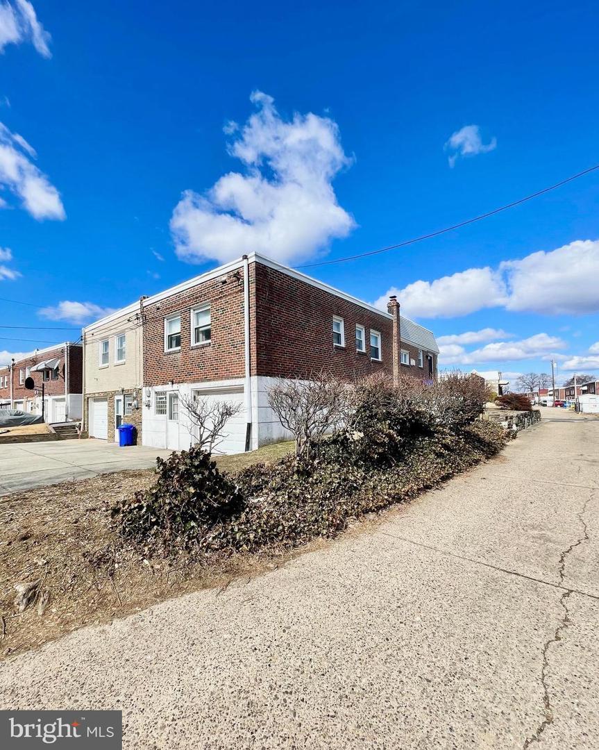 8941 Blue Grass Rd, Philadelphia, PA 19152 | Estately 🧡 | MLS# PAPH2450804