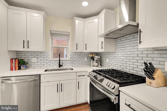 1202 Newton St, Alexandria, VA 22301 | Estately 🧡 | MLS# VAAX2052714