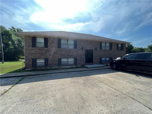 779 S Main St, Warrensburg, MO 64093 | Estately 🧡 | MLS# 2393244