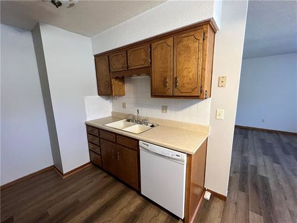 779 S Main St, Warrensburg, MO 64093 | Estately 🧡 | MLS# 2393244