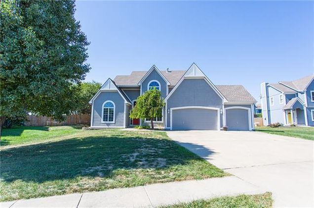 800 Cedar Ridge Dr, Raymore, MO 64083 | Estately 🧡 | MLS# 2405697