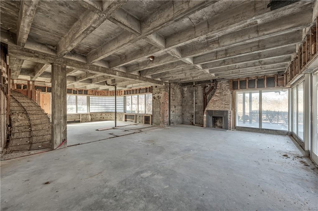 6505 State Line Rd, Kansas City, MO 64113 | Estately 🧡 | MLS# 2419317