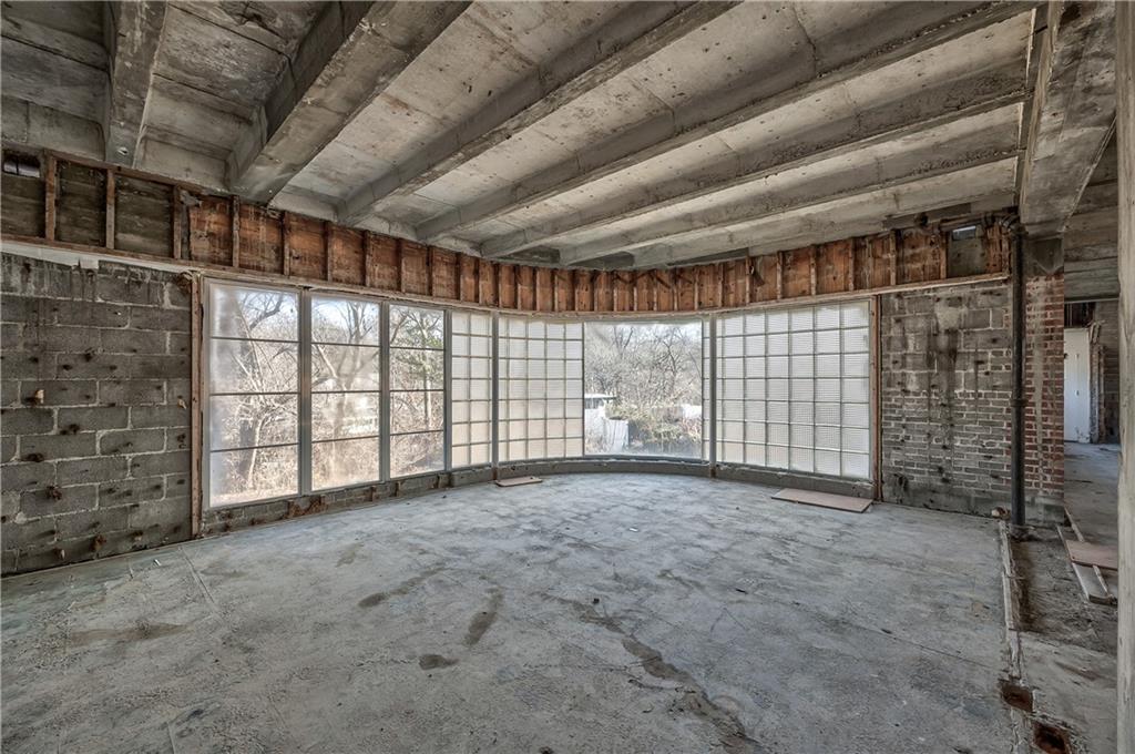 6505 State Line Rd, Kansas City, MO 64113 | Estately 🧡 | MLS# 2419317