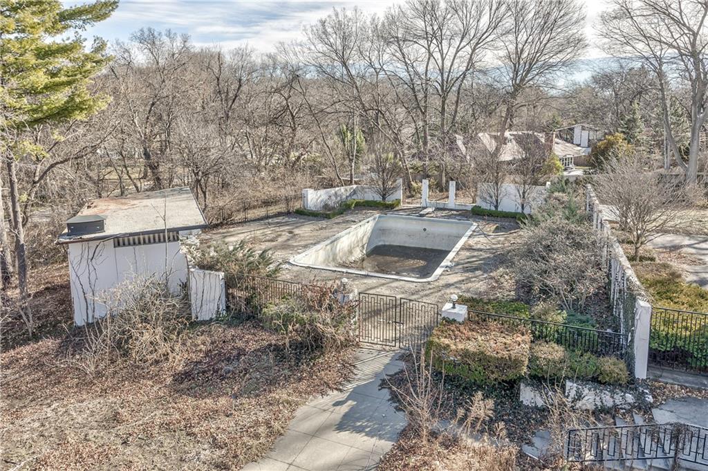 6505 State Line Rd, Kansas City, MO 64113 | Estately 🧡 | MLS# 2419317