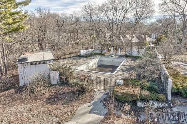 6505 State Line Rd, Kansas City, MO 64113 | Estately 🧡 | MLS# 2419317