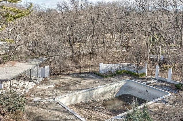 6505 State Line Rd, Kansas City, MO 64113 | Estately 🧡 | MLS# 2419317