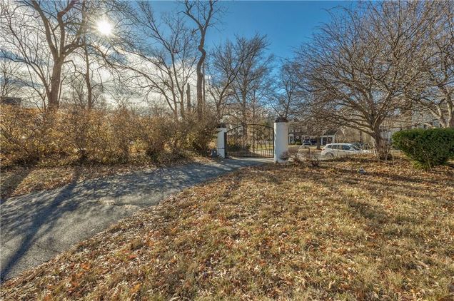 6505 State Line Rd, Kansas City, MO 64113 | Estately 🧡 | MLS# 2419317