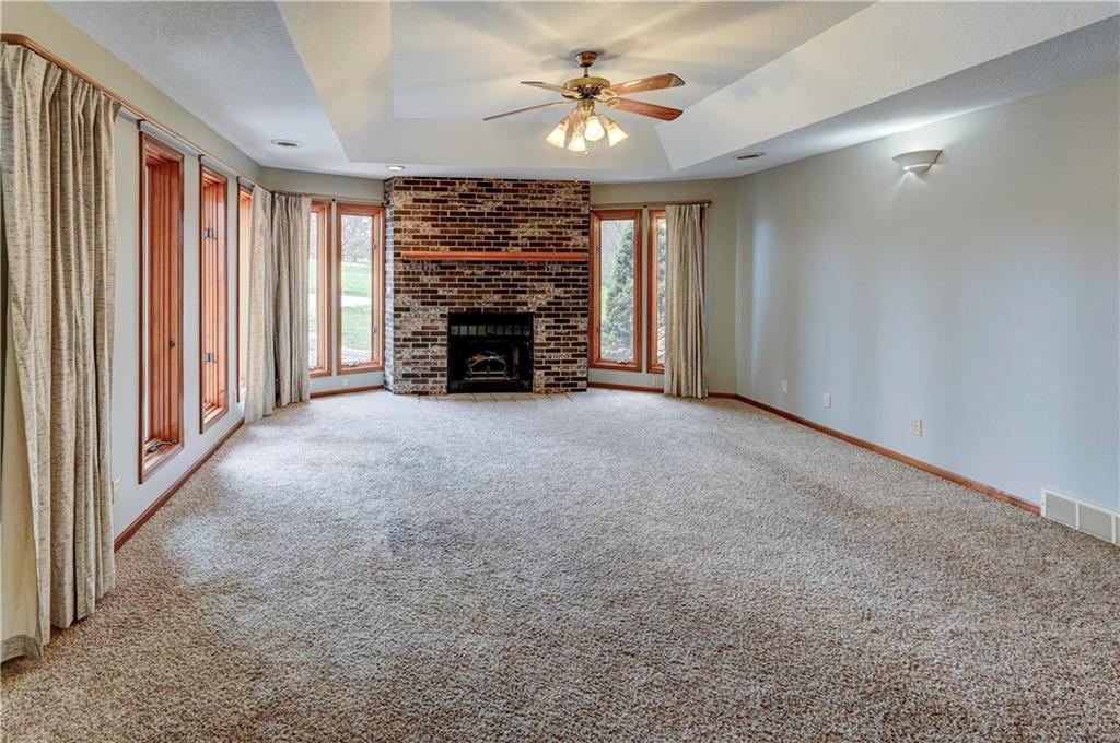 11712 Fishing River Rd, Liberty, MO 64068 | Estately 🧡 | MLS# 2477566