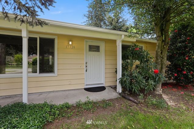 17826 8th Ave NE, Shoreline, WA 98155 | Estately 🧡 | MLS# 1771404