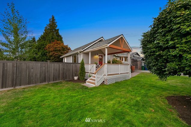 2526 SW 106th St, Seattle, WA 98146 | Estately 🧡 | MLS# 1836122