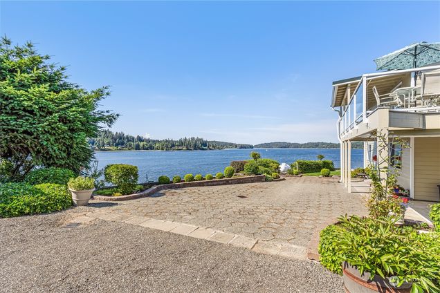2942 Steamboat Island Loop NW, Olympia, WA 98502 | Estately 🧡 | MLS ...