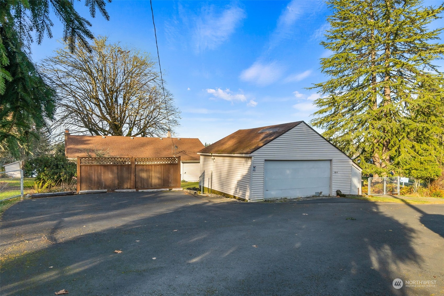 7035 Cooper Point Rd NW, Olympia, WA 98502 | Estately 🧡 | MLS# 2191314