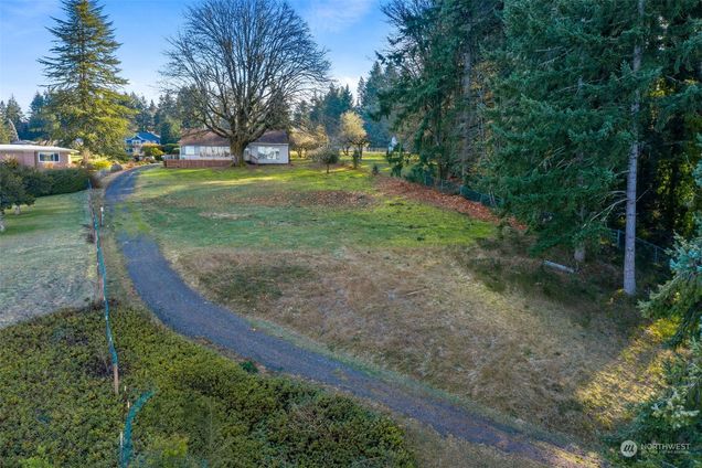 7035 Cooper Point Rd NW, Olympia, WA 98502 | Estately 🧡 | MLS# 2191314
