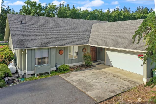 7043 Cooper Point Rd NW, Olympia, WA 98502 | Estately 🧡 | MLS# 2200034