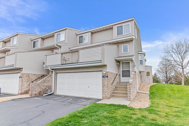 7335 Bond Way #12, Inver Grove Heights, MN 55076 | Estately 🧡 | MLS ...