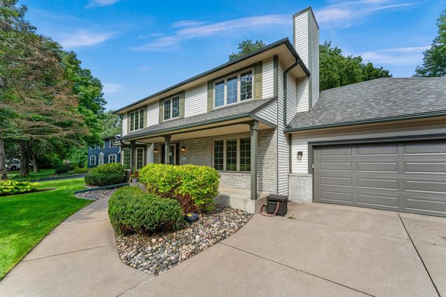 1042 Autumn Bay, Woodbury, MN 55125 | Estately 🧡 | MLS# 6780565