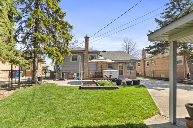 10028 Minnick Ave, Oak Lawn, IL 60453 | Estately 🧡 | MLS# 11047465