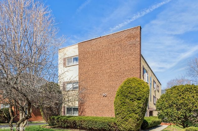 90 E Burlington St #3N, Riverside, IL 60546 | Estately 🧡 | MLS# 11440918