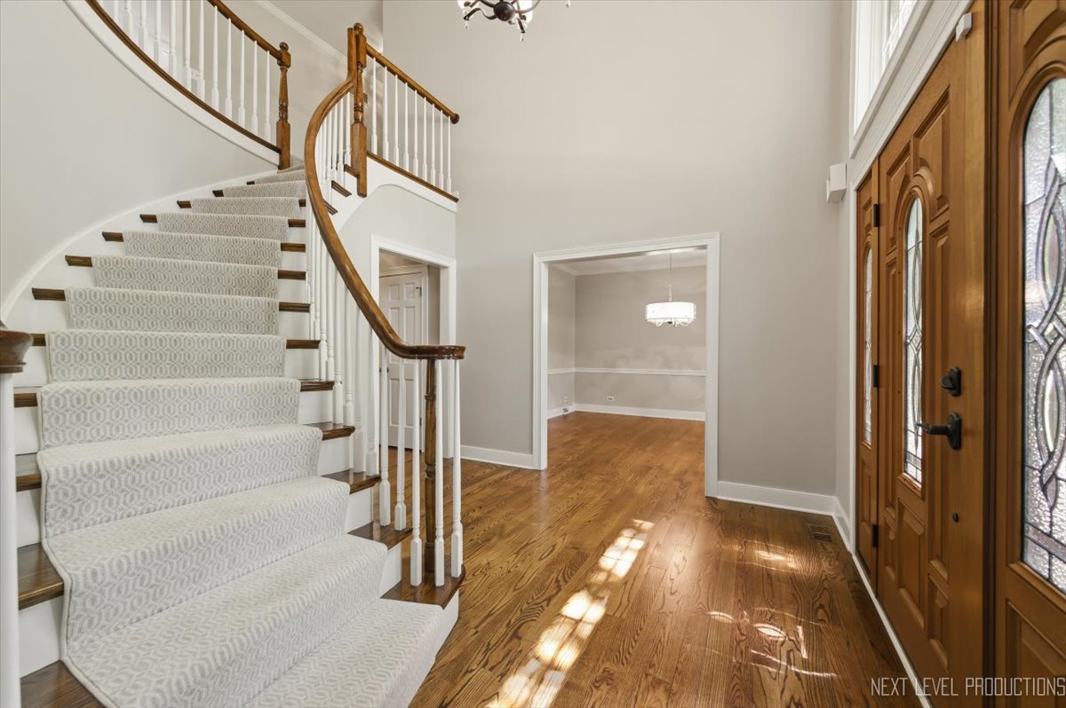 230 Persimmon Dr, St. Charles, IL 60174 | Estately 🧡 | MLS# 12659052