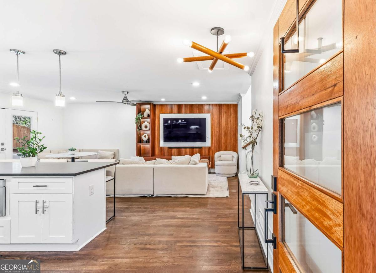 2002 Kenwood Pl SE, Smyrna, GA 30082 | Estately 🧡 | MLS# 10672677