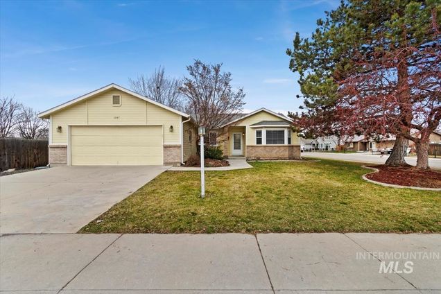 1047 N Kimball St, Boise, ID 83704-8151 | Estately 🧡 | MLS# 98901761