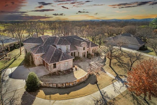 117 Country Club Dr, Graham, TX 76450 | Estately 🧡 | MLS# 14724689