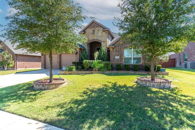 2943 Spring Lake Dr, Grand Prairie, TX 75054 | Estately 🧡 | MLS# 20170958