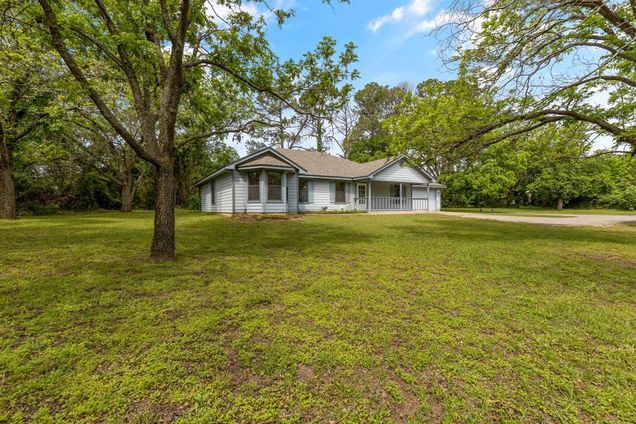 12340 Rendon Rd, Burleson, TX 76028 | Estately 🧡 | MLS# 20320572