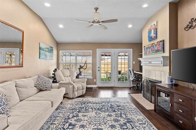 4640 Cool Ridge Ct, Fort Worth, TX 76133 | Estately 🧡 | MLS# 20545868