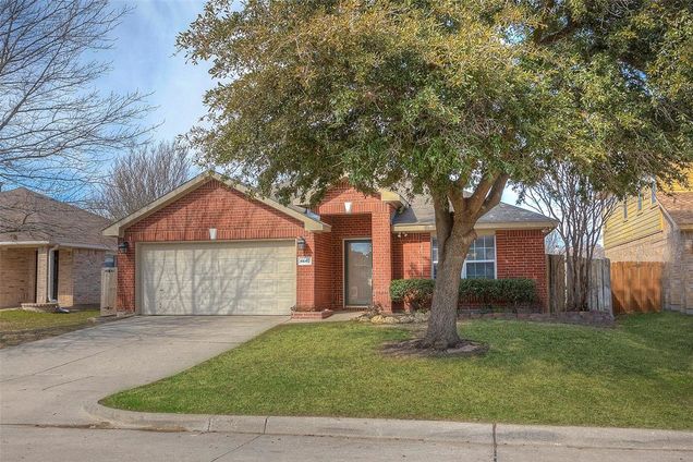 4640 Cool Ridge Ct, Fort Worth, TX 76133 | Estately 🧡 | MLS# 20545868