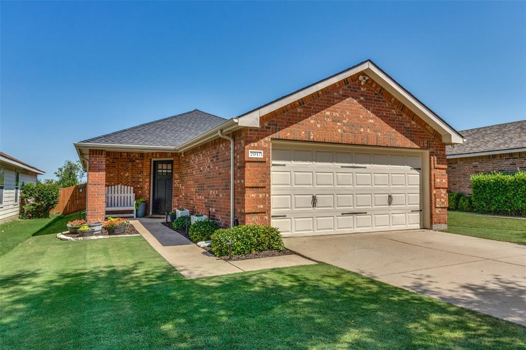2017 Kickapoo Trl, Heartland, TX 75126 | Estately 🧡 | MLS# 20608321