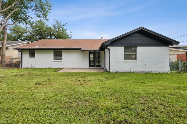 7420 Meadowcrest Dr, Fort Worth, TX 76112 | Estately 🧡 | MLS# 20631887