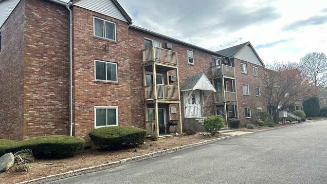 90 92 Sandwich Rd #D6, Bourne, MA 02532 | Estately 🧡 | MLS# 22301602