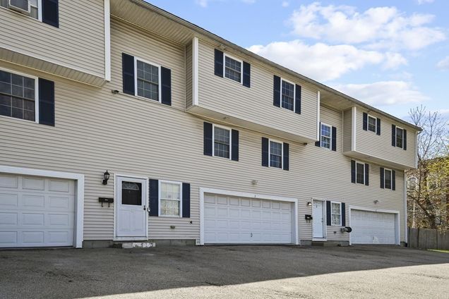 4 Union Pl, Worcester, MA 01604 | Estately 🧡 | MLS# 72993664