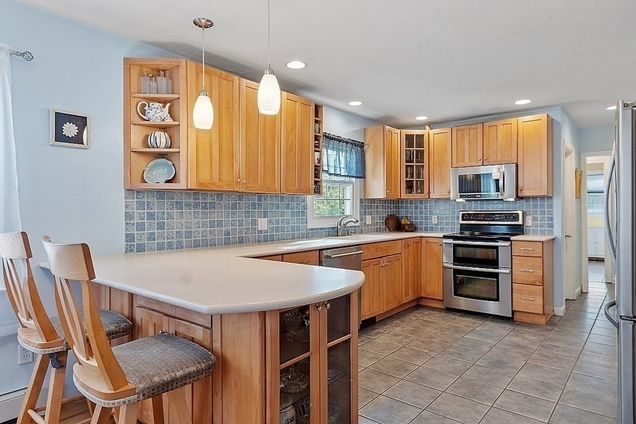 8 Robinson Rd, Rochester, MA 02770 | Estately 🧡 | MLS# 73062427