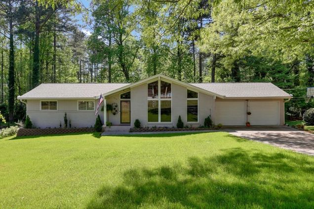 523 Emily Dr SW, Lilburn, GA 30047 | Estately 🧡 | MLS# 6869653