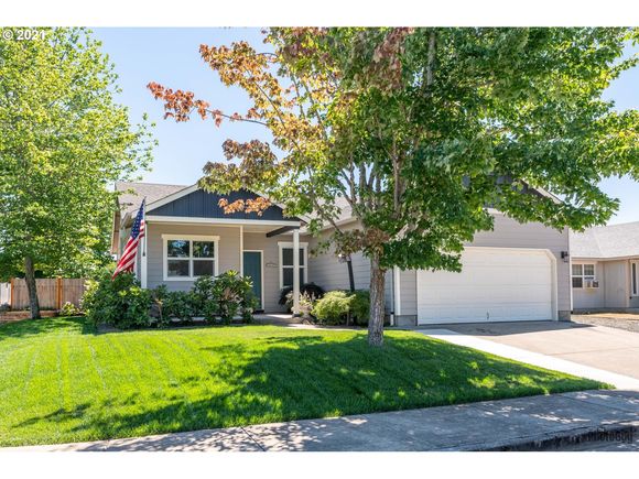 109 Robin Ct, Creswell, OR 97426 | Estately 🧡 | MLS# 21159895