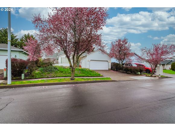 1818 SE 168th Ave, Vancouver, WA 98683 | Estately 🧡 | MLS# 24277070