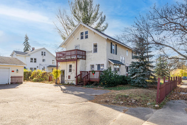 12 Latta St, Battle Creek, MI 49017 | Estately 🧡 | MLS# 23000706