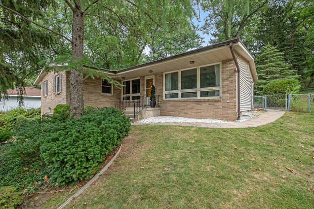 4958 Fuller Ave SE, Kentwood, MI 49508 | Estately 🧡 | MLS# 23142935