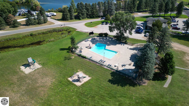 9205 White Pine Dr, Canadian Lakes, MI 49346 | Estately 🧡 | MLS# 24014056