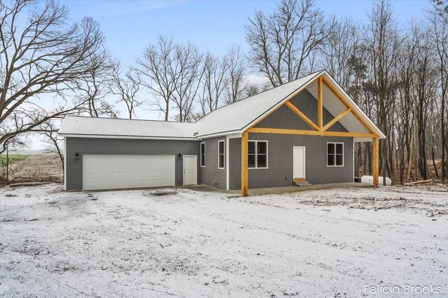 2548 Daisy Ln, Middleville, MI 49333 | Estately 🧡 | MLS# 24063656