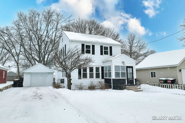 3875 Henry St SW, Grandville, MI 49418 | Estately 🧡 | MLS# 25005962