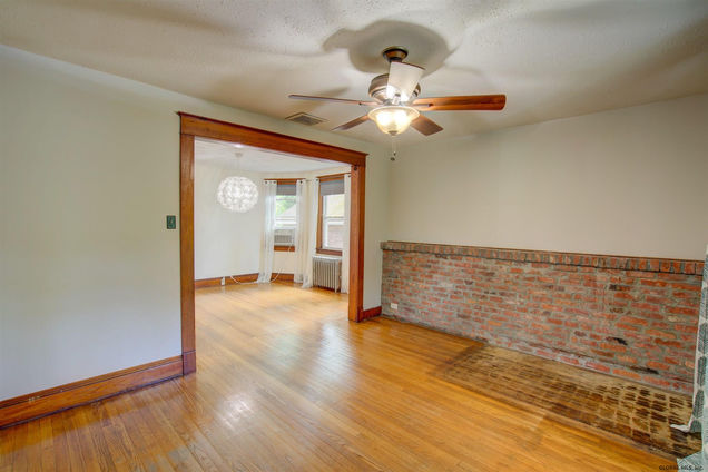 2736 Balltown Rd, Niskayuna, NY 12306 | Estately 🧡 | MLS# 202021428