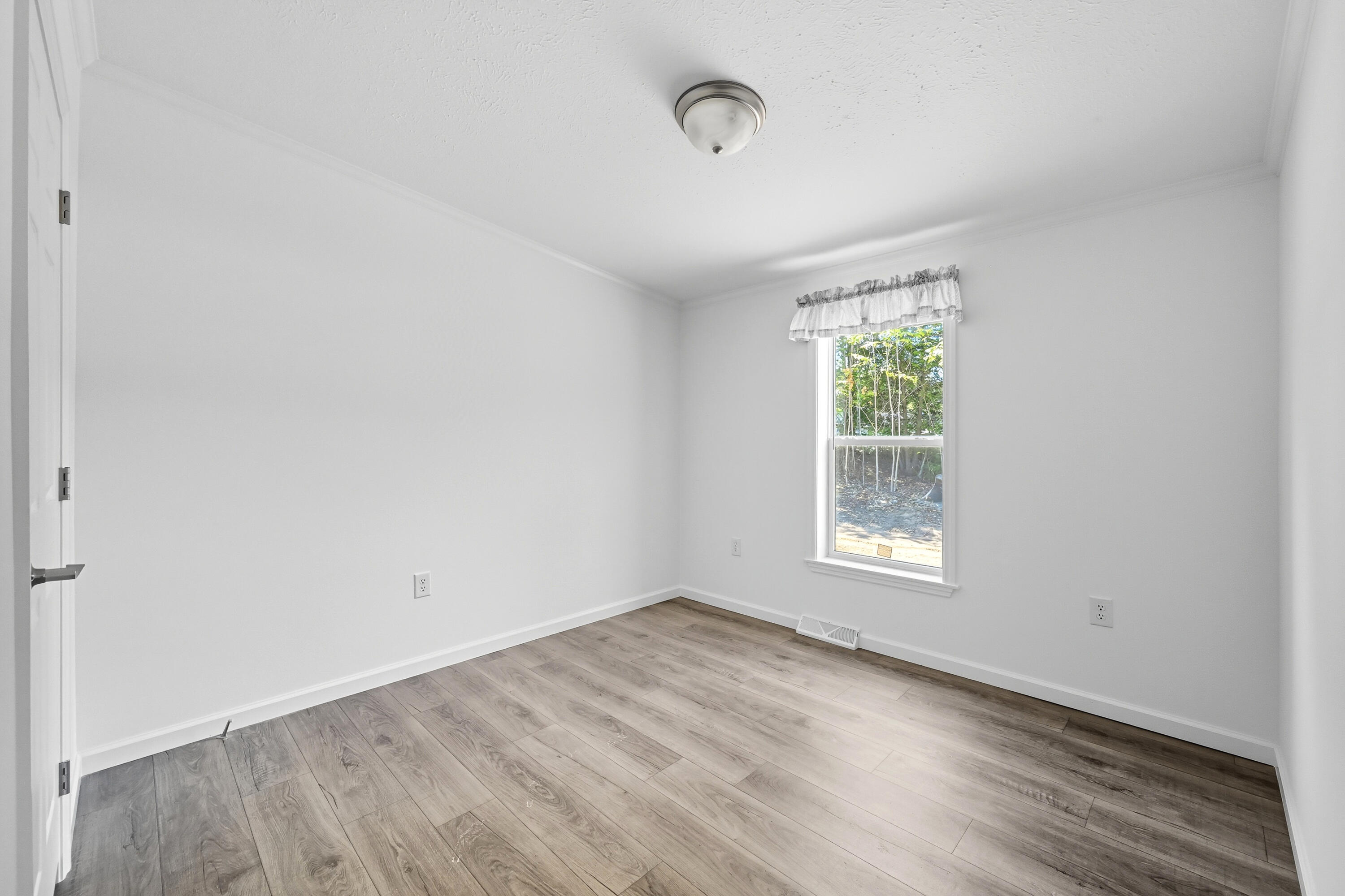10 Magee Dr, Chelsea, ME 04330 | Estately 🧡 | MLS# 1638856