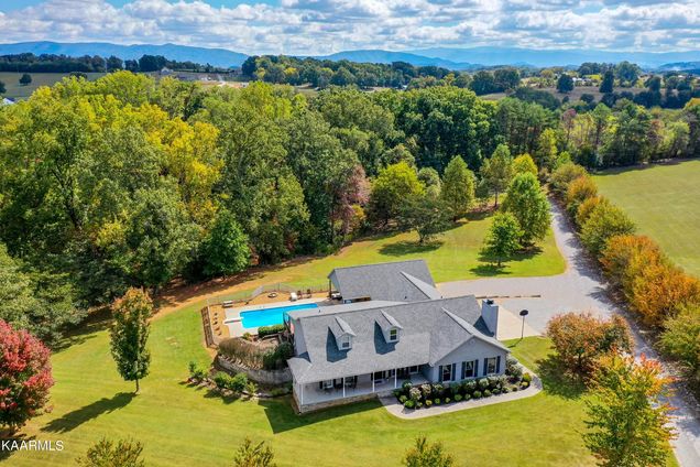 292 Foxboro Ln, Greenback, TN 37742 | Estately 🧡 | MLS# 1208096