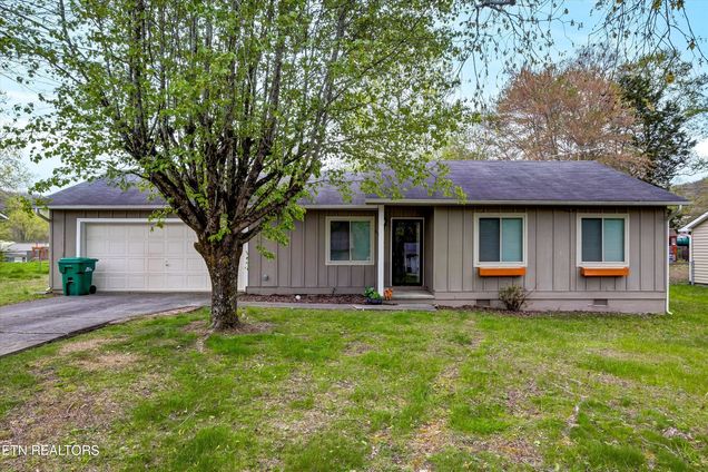 6513 Red Ash Rd, Knoxville, TN 37918 | Estately 🧡 | MLS# 1258908