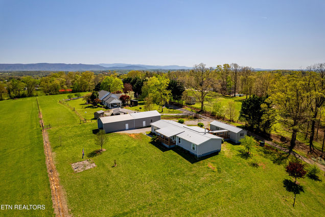 1421 Salem Loop Rd, Greenback, TN 37742 | Estately 🧡 | MLS# 1297804